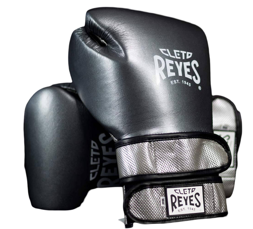 CLETO REYES HERO TRAINING SPAR GLOVES – Mad Dog's Boxing Store